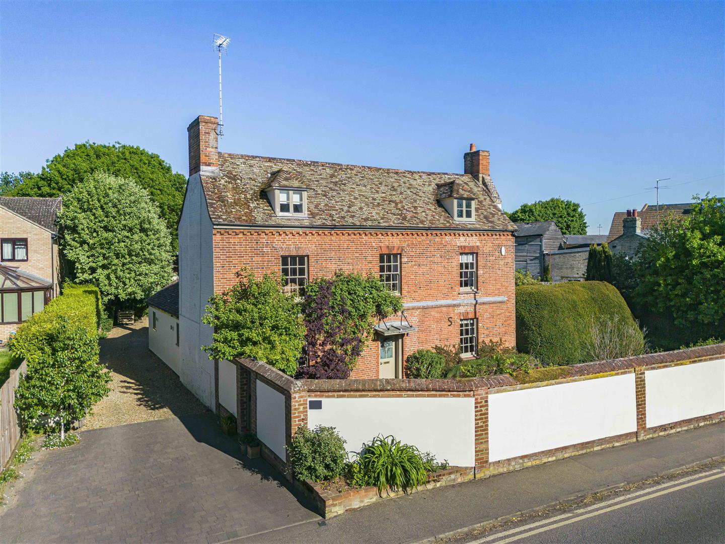 5 Bedroom for sale in Sawston - Cheffins Cambridge Sales - Ref 33901822